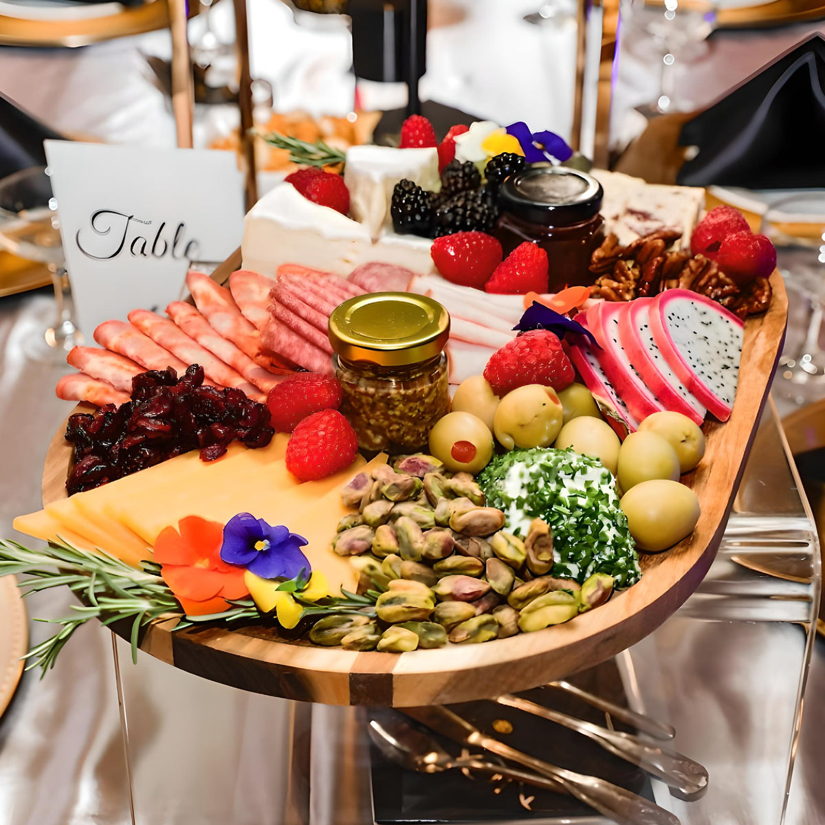 Gourmet Charcuterie Board | Catering Services | NOOR to GO – NOORtoGO